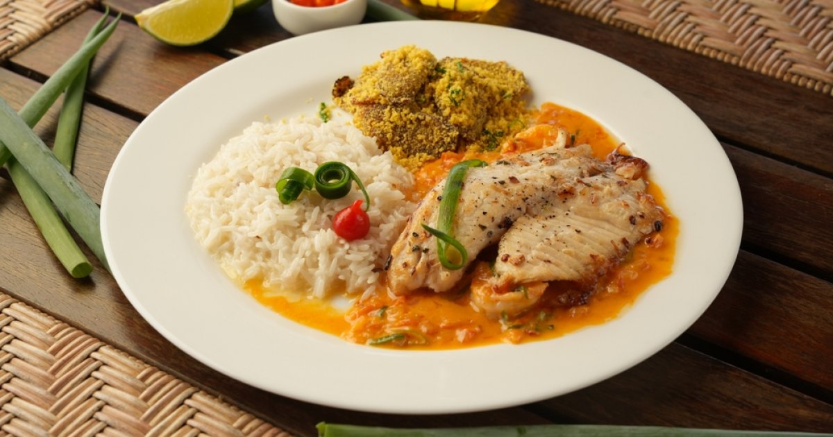 Receita de Filé de peixe ao molho de camarão cremoso e leve